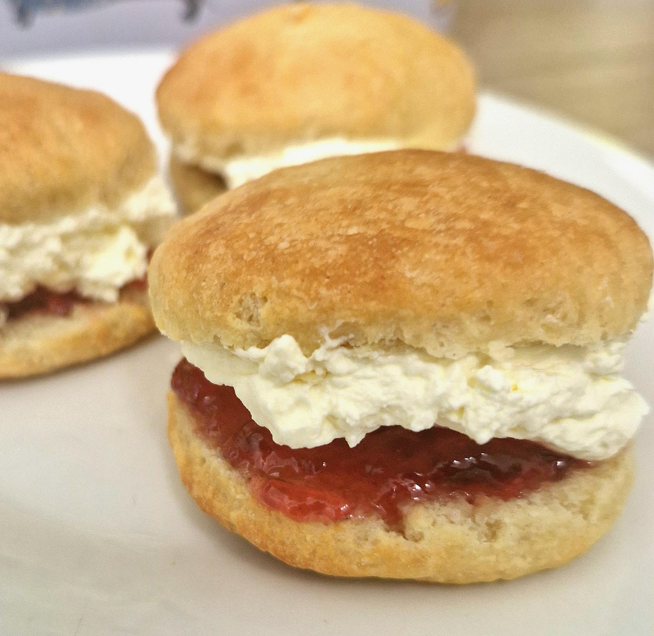 Fluffy Scone Recipe - sweetnotsickly.com